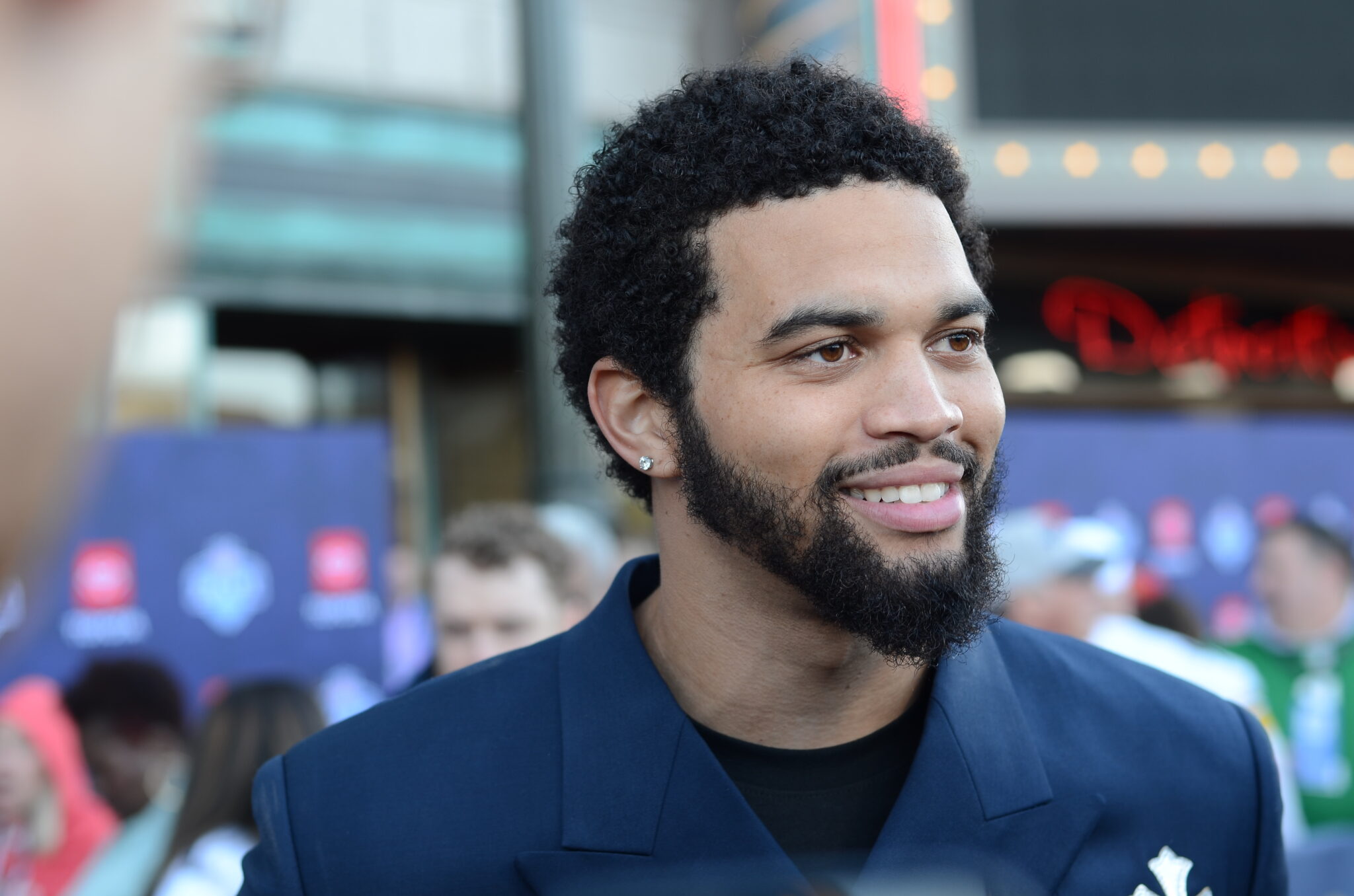 NFL Drafts Prospects Flaunt Their Style on the Red Carpet at the Fox ...